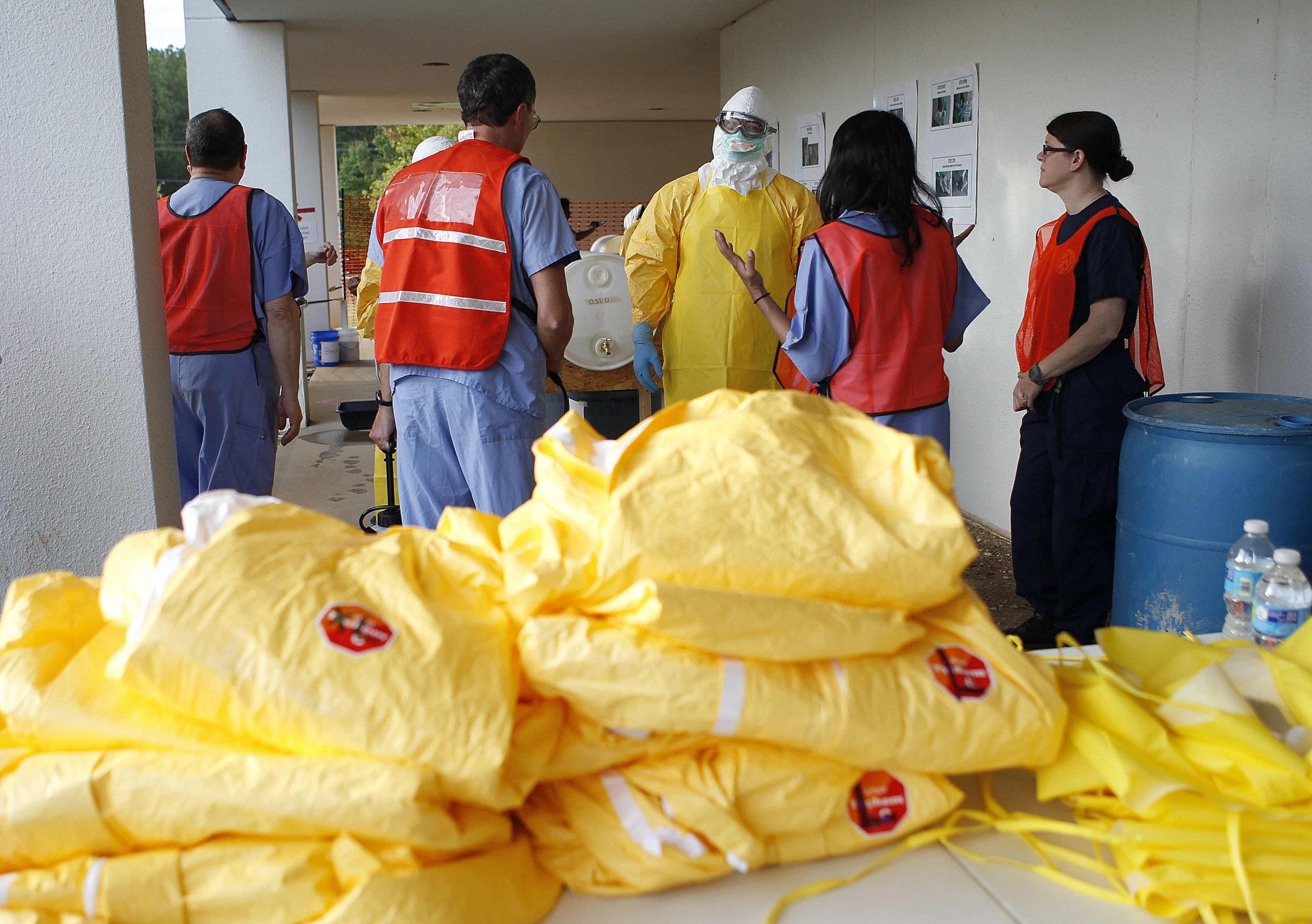CDC setting up U.S. Ebola response team of experts to aid hospitals