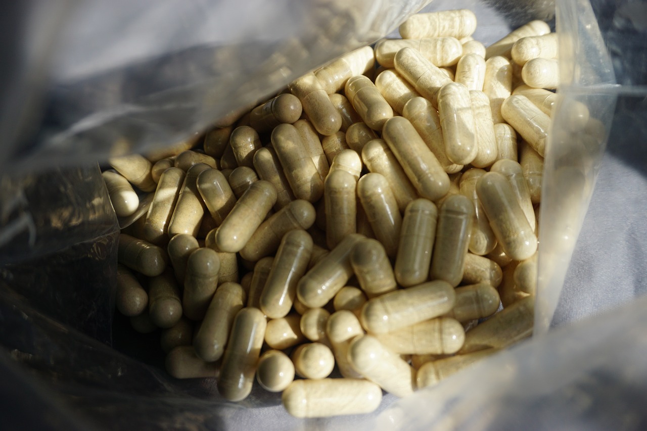 Iron Supplements: Who Should Take Them and Safe Iron Deficiency ...